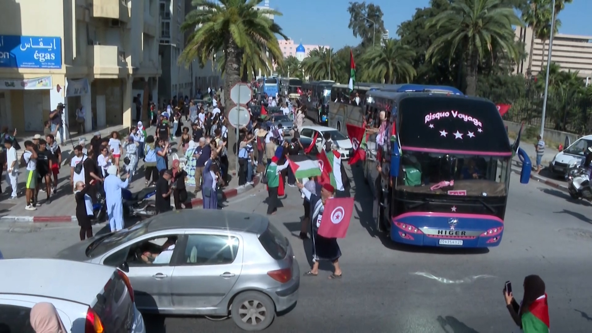 Al -Samoud convoy to break the siege of Gaza arrives in the city of ...