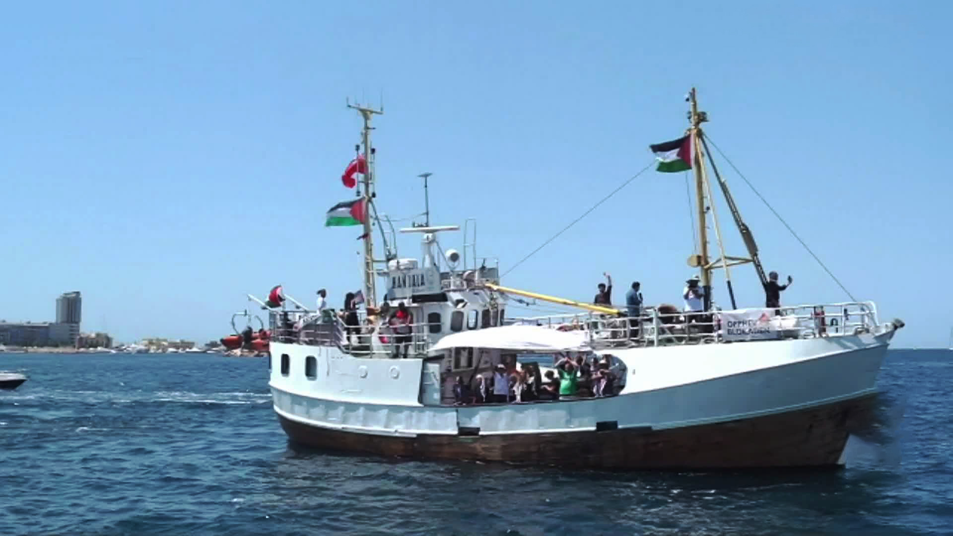 Al -Jazeera correspondent monitors solidarity ships with the ship ...